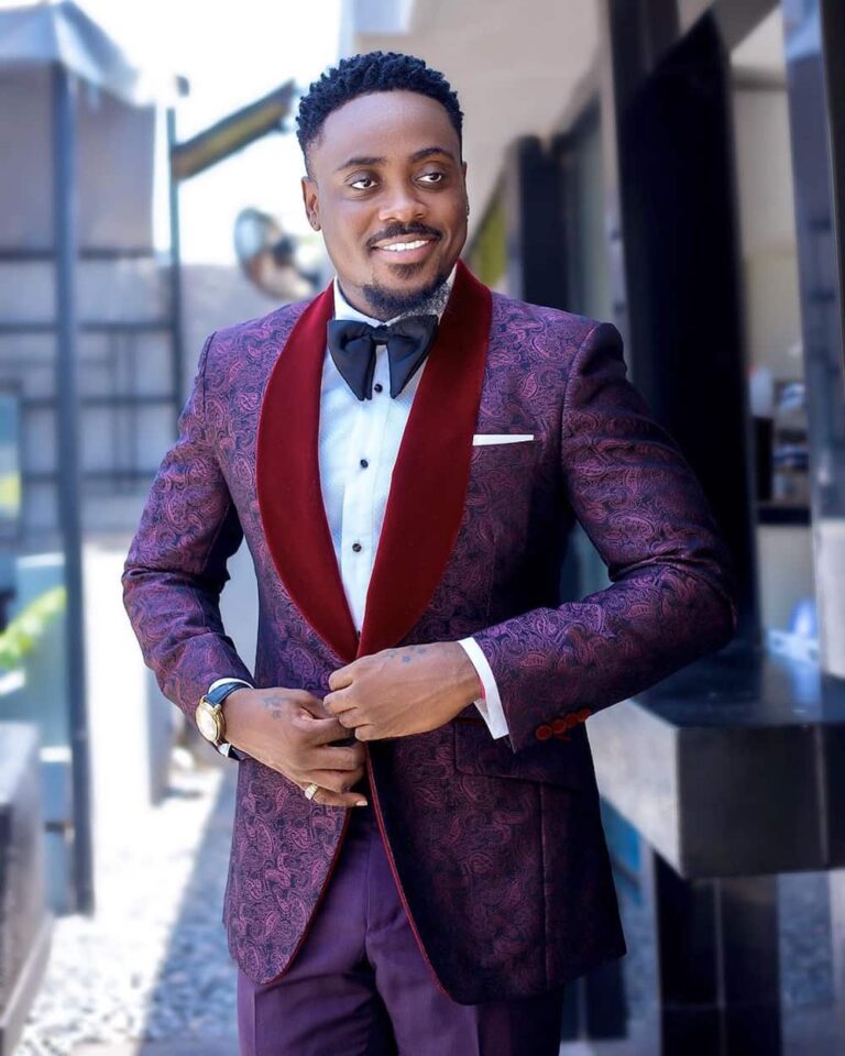 Toosweet Annan Biography, Net Worth, Real Age & Family - Biographle